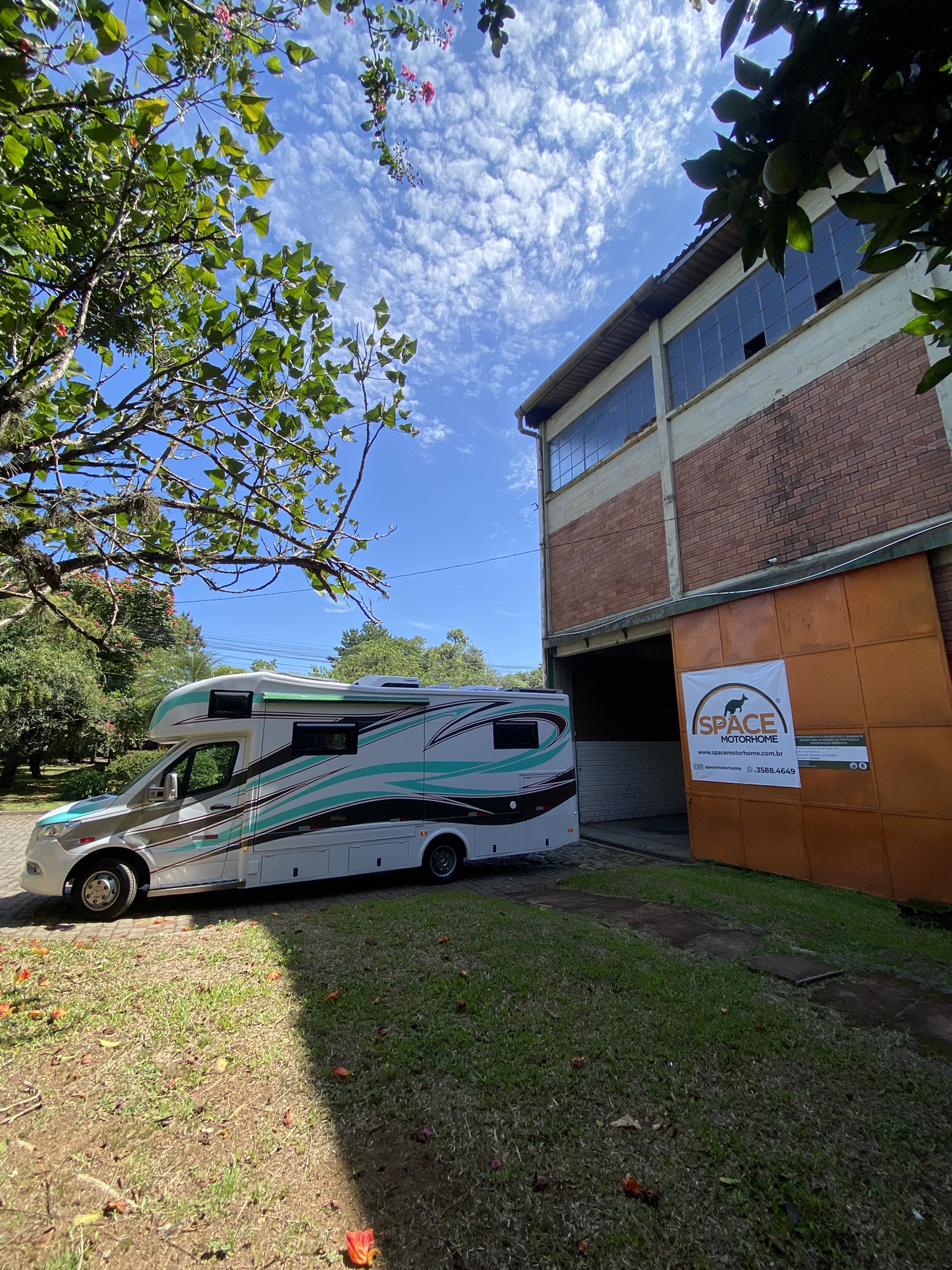 Mercedes Sprinter SS517 com slide out – Space Motorhome